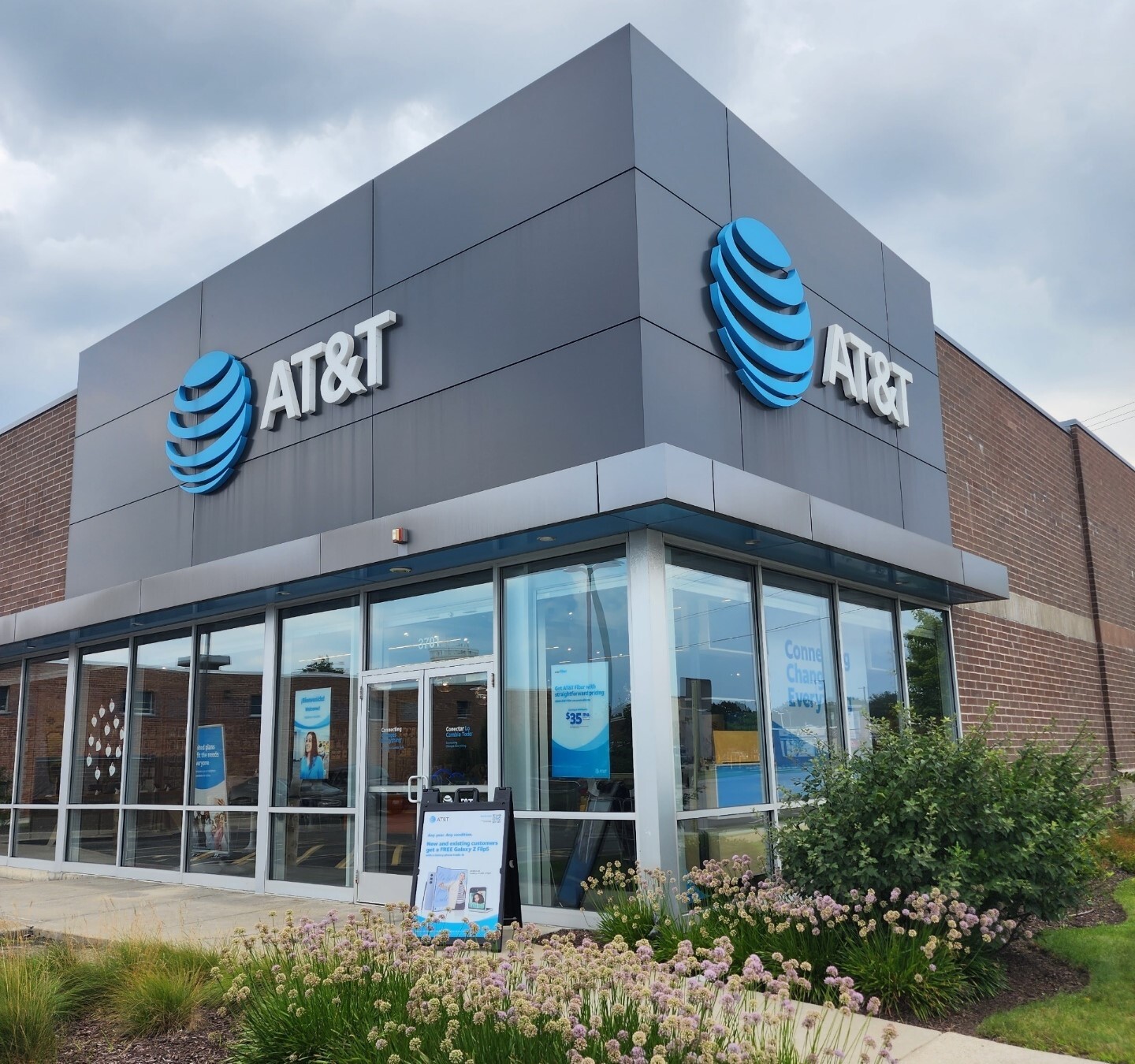 AT&T Lincolnwood | Cell Phones, Wireless Plans & Accessories | 3701 W ...