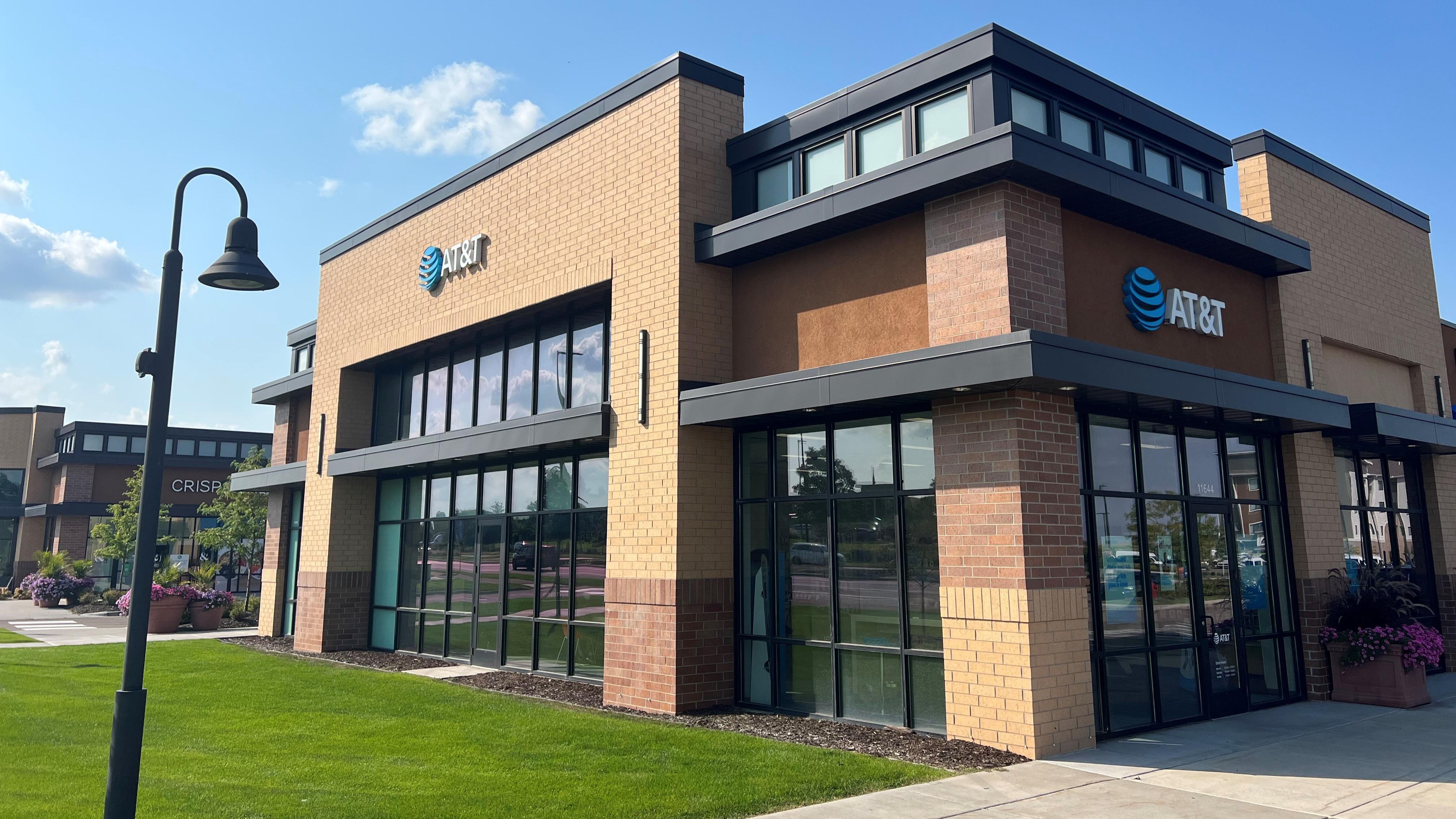 AT&T Maple Grove - Village at Arbor Lakes | Cell Phones, Wireless Plans ...