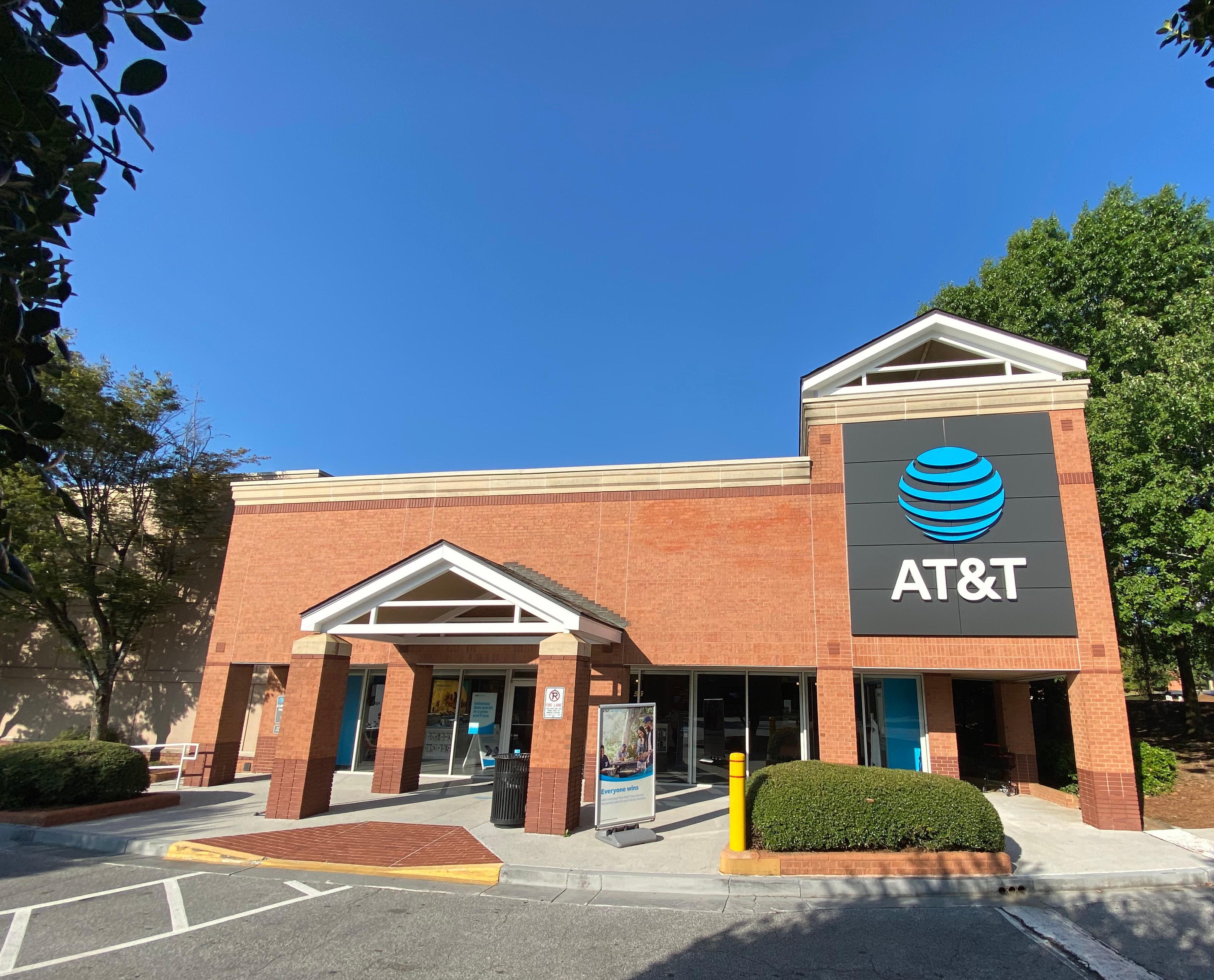 AT&T Perimeter Pointe | Cell Phones, Wireless Plans & Accessories | 136 ...