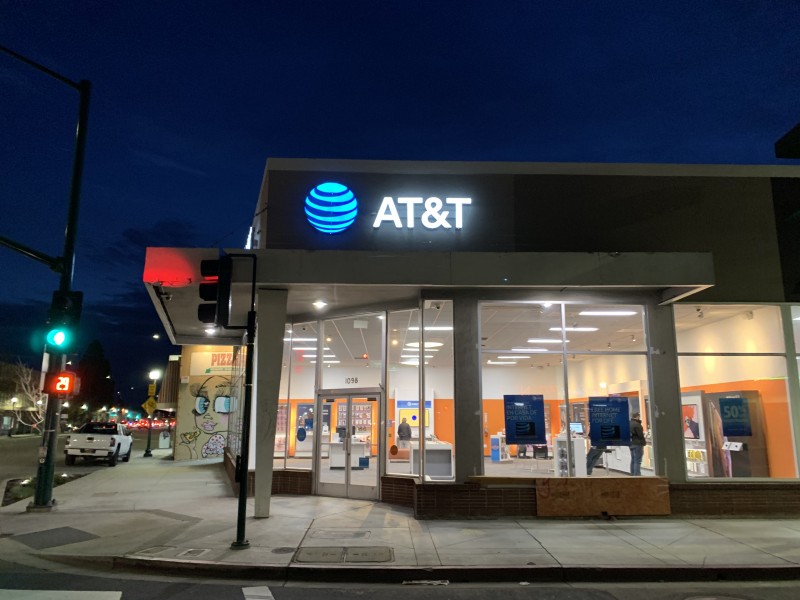 AT&T East a Street | Cell Phones, Wireless Plans & Accessories | 1098 ...