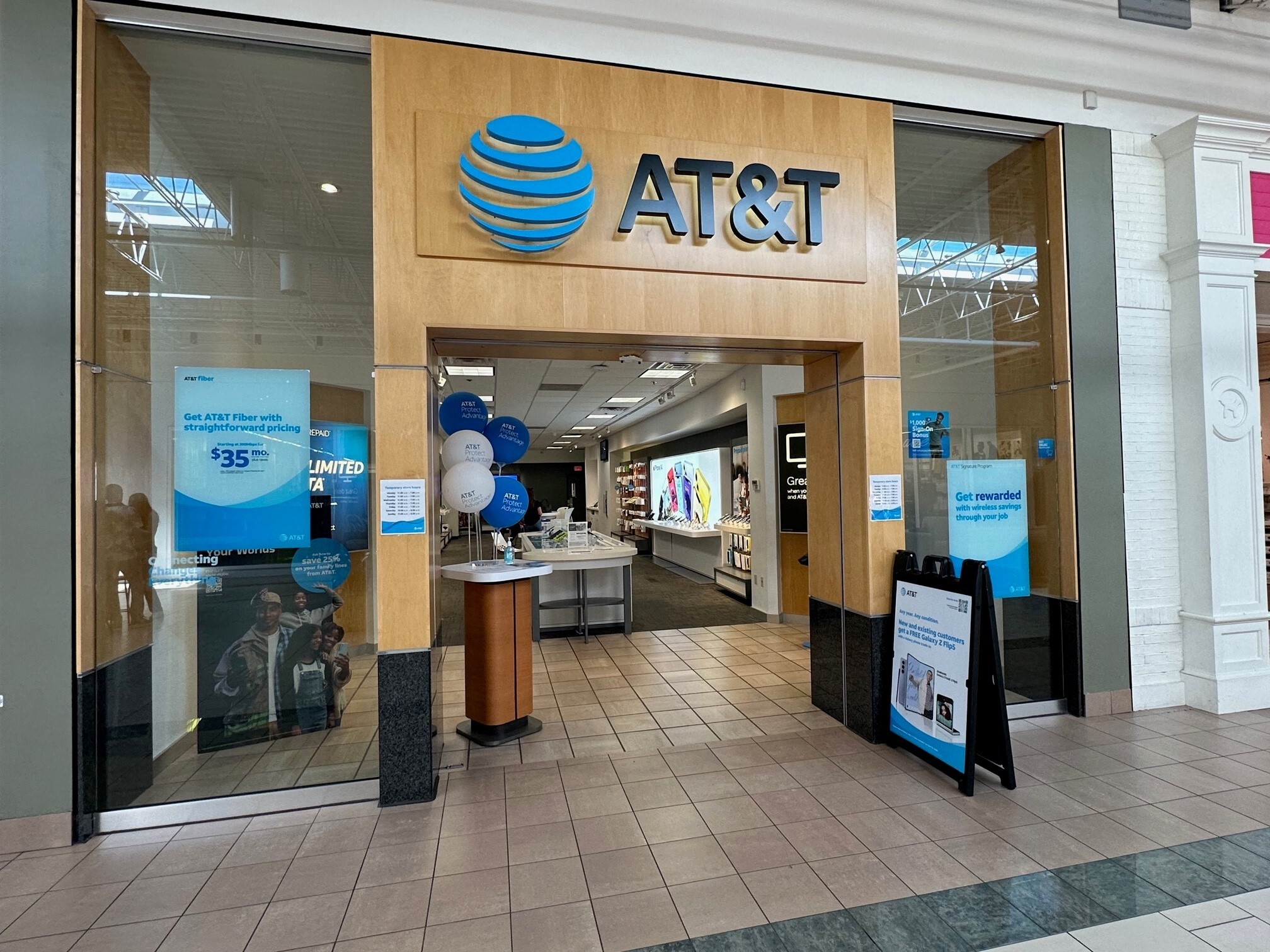 AT&T Green Bay | Cell Phones, Wireless Plans & Accessories | 2350 S ...